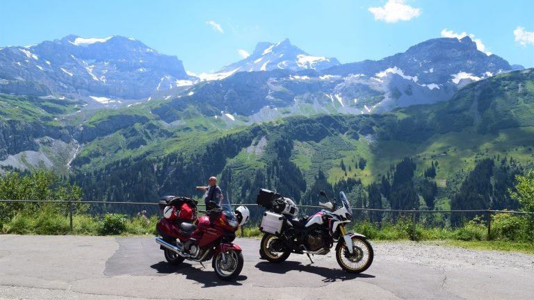 Long-Distance Motorcycling: 17 Tips For Enjoyable Riding
